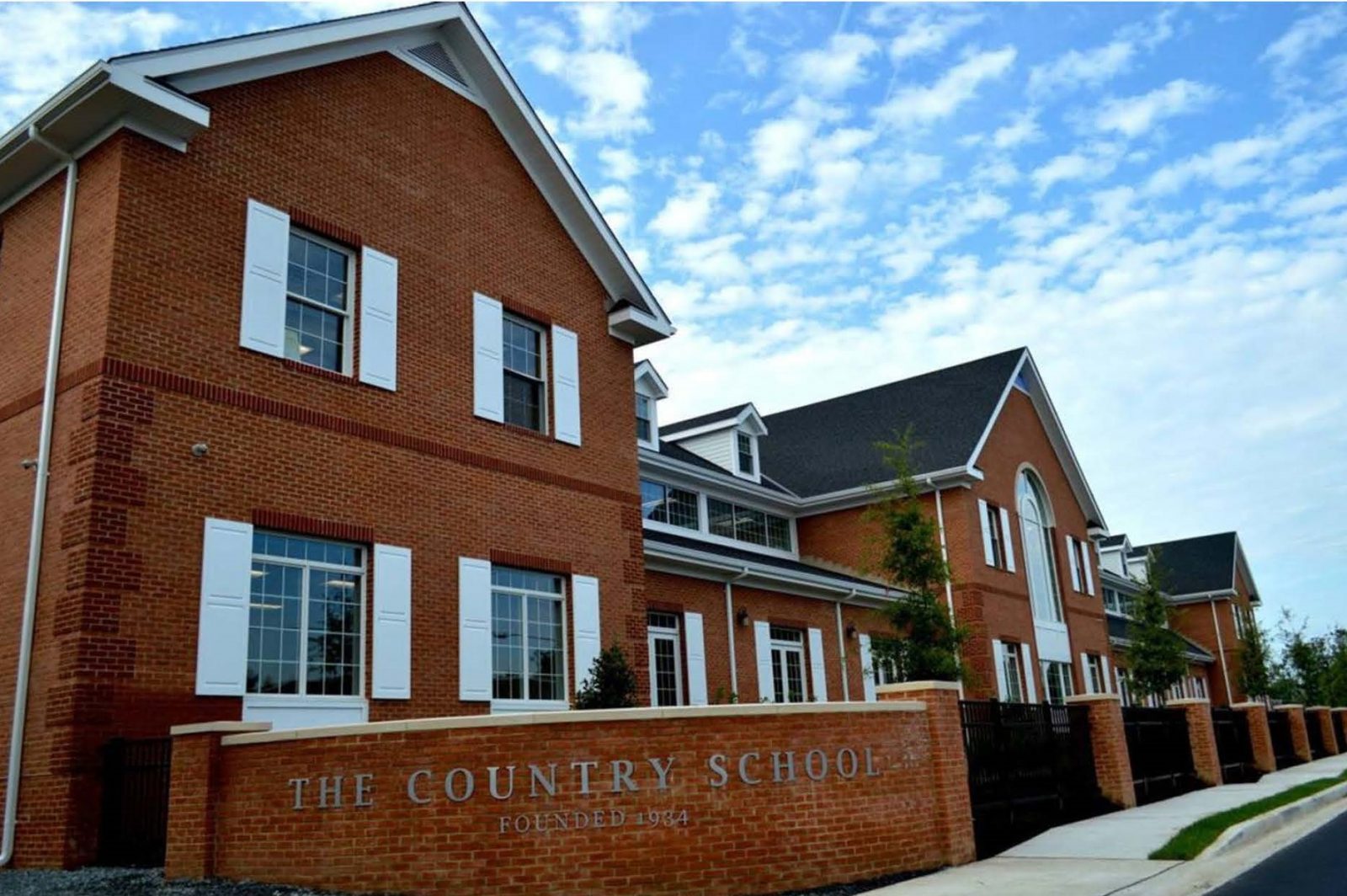 Country School Front of school photo credit Dustin Holt – JMT Architecture