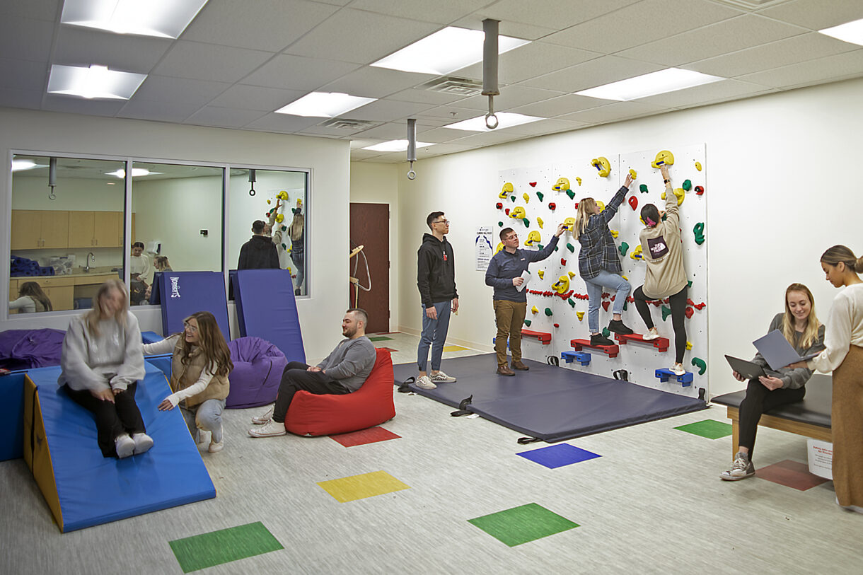 The Linda Grunin Simulation Lab + Learning Center Monmouth University ...